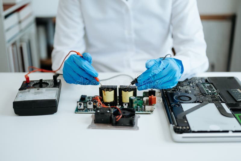 Electronics Technician, Electronic Engineering Electronic Repair ...