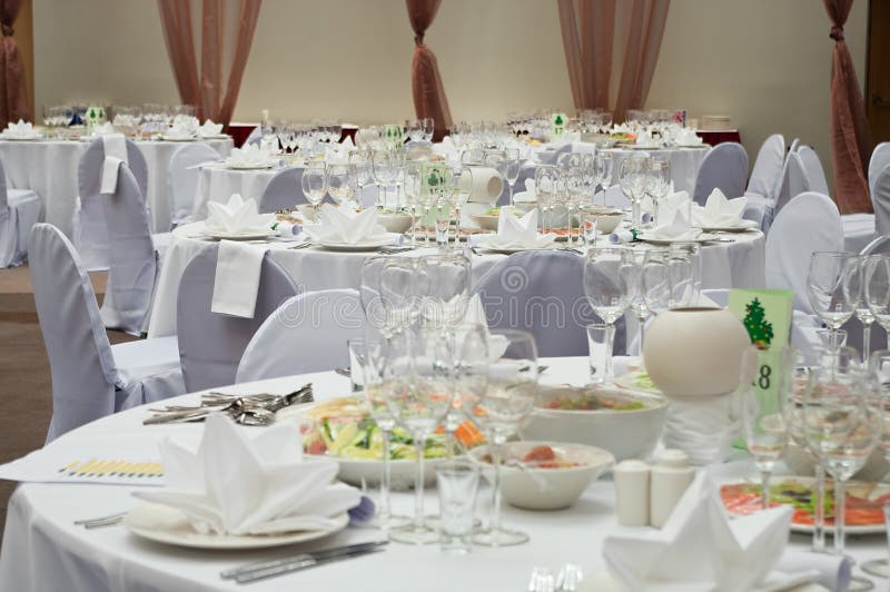 Waiter setting table stock photo. Image of food, flowers - 5859160