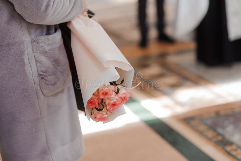 Elegant Bouquet of Pink Roses in a Soft-Colored Wrap Stock Image ...