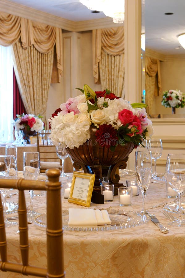 Chinese Wedding Table Setting Stock Image - Image of fancy, graduating ...