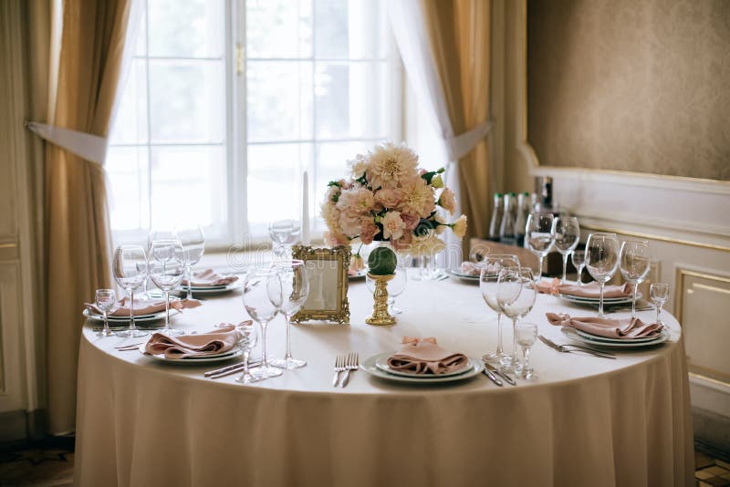Table Set Up for a Romantic Dinner. Wedding Reception, Catering Stock ...
