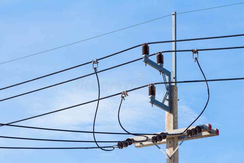 Elektriciteits Postkabel of Draad Stock Foto - Image of huidig, pijler ...