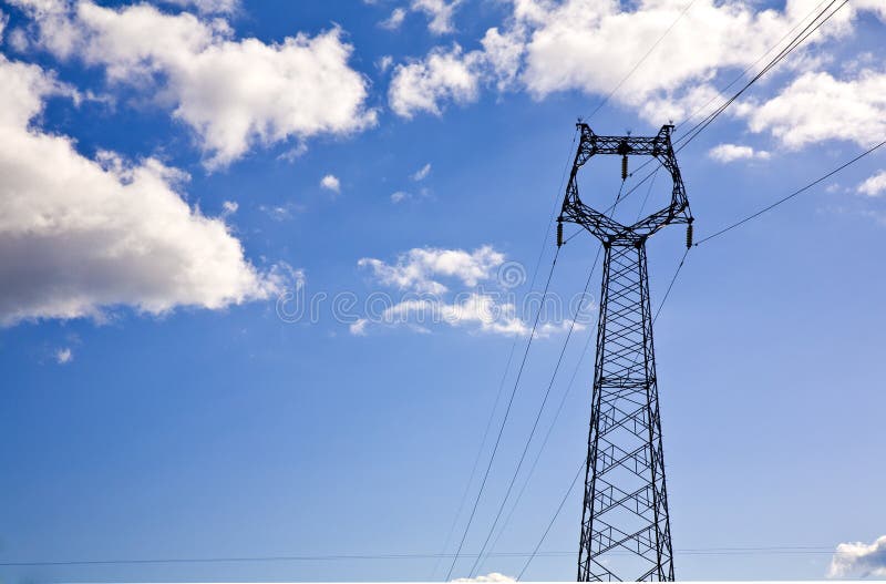 Elektrische pyloon stock foto. Image of structuur, toren - 58413920