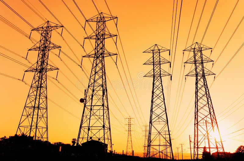 Strom-Zeilen stockbild. Bild von elektrizität, leistung - 9292153