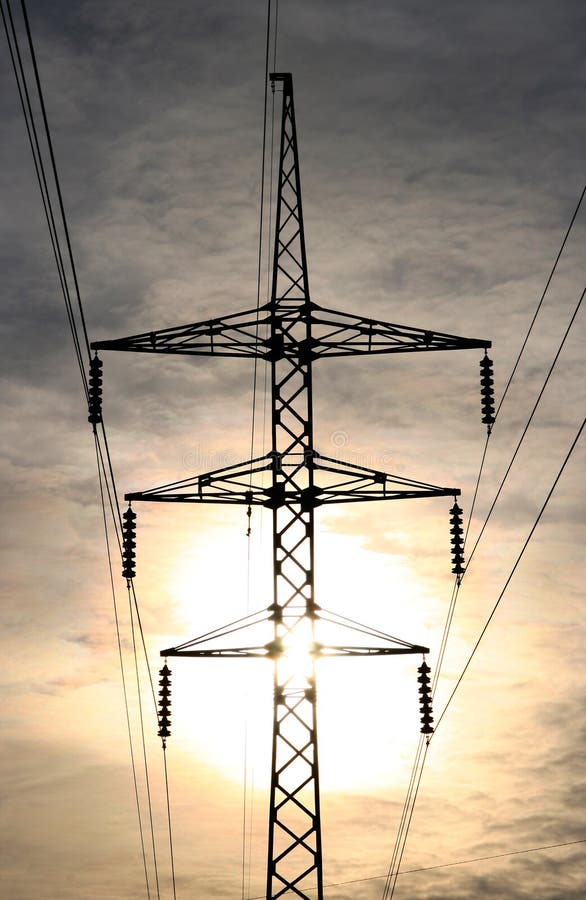 De De Elektrische Toren En Draden Van De Hoogspanning - Zonsondergang ...