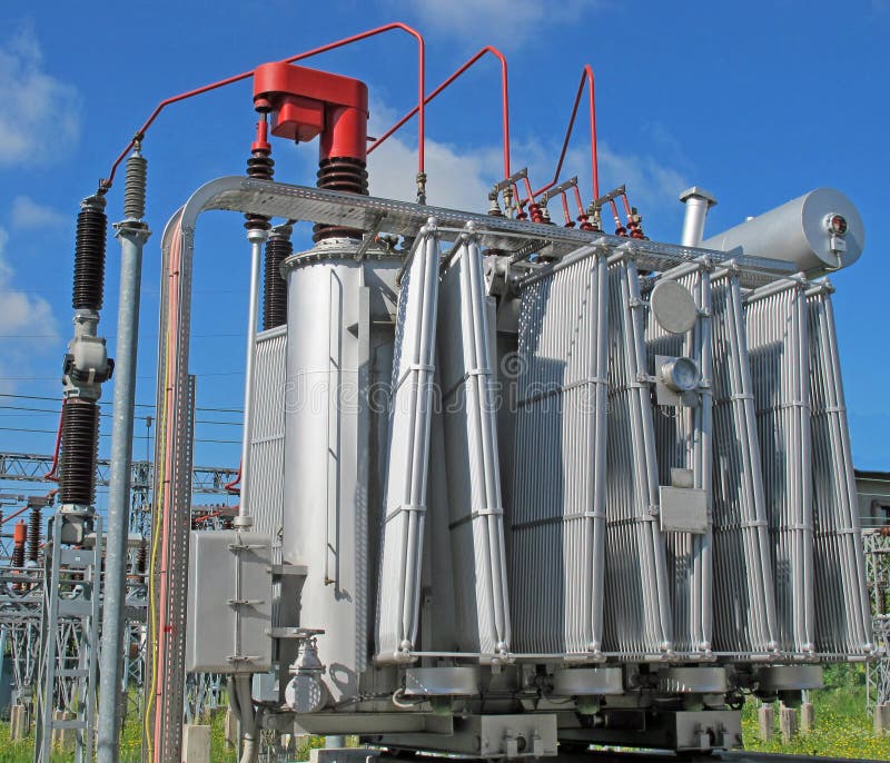 Elektro Transformator Aan Een Krachtcentrale Stock Afbeelding - Image ...