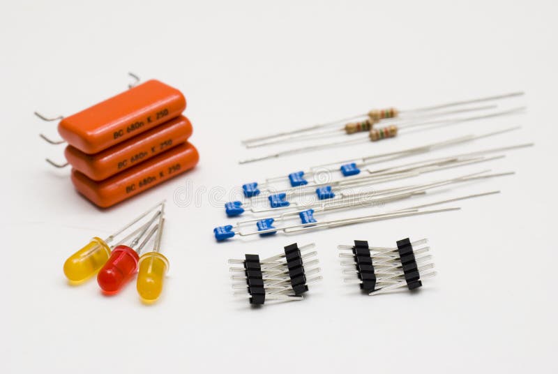 Elektronische componenten stock foto. Image of condensator - 3628326