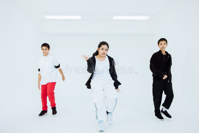 Elementary School Movement Dancer Lessons, Performance Dance Dance ...