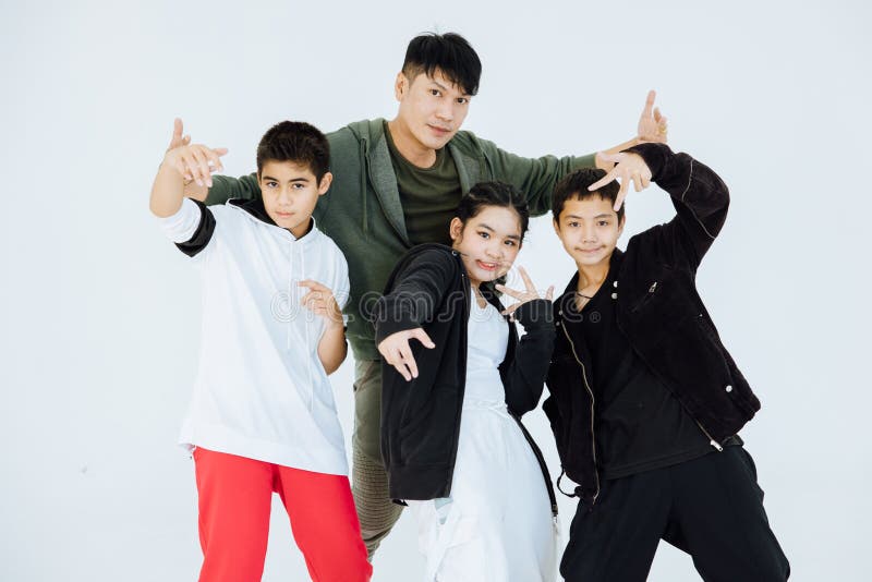 Elementary School Movement Dancer Lessons, Performance Dance Dance ...