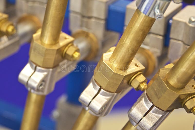 Elementos De Diversas Sujeciones Industriales Imagen de archivo ...