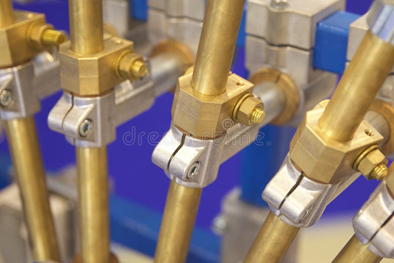 Elementos De Diversas Sujeciones Industriales Foto de archivo - Imagen ...