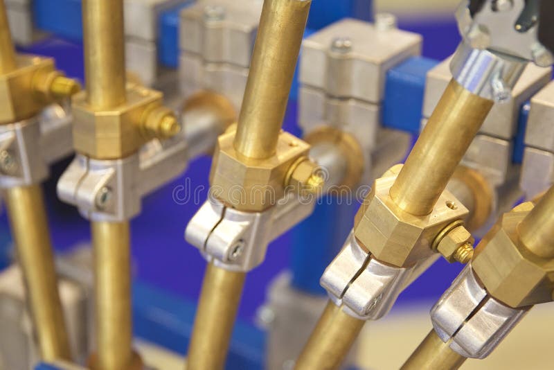 Elementos De Diversas Sujeciones Industriales Foto de archivo - Imagen ...