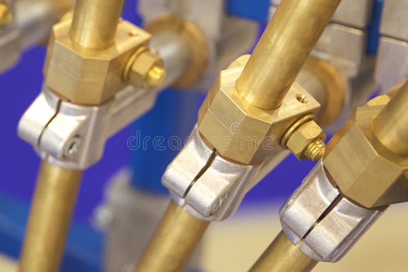 Elementos De Diversas Sujeciones Industriales Imagen de archivo ...