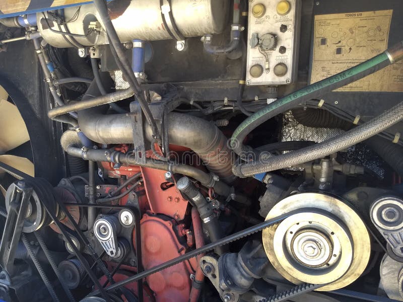 Elementos De Un Gran Motor De Bus Foto de archivo - Imagen de megabus ...