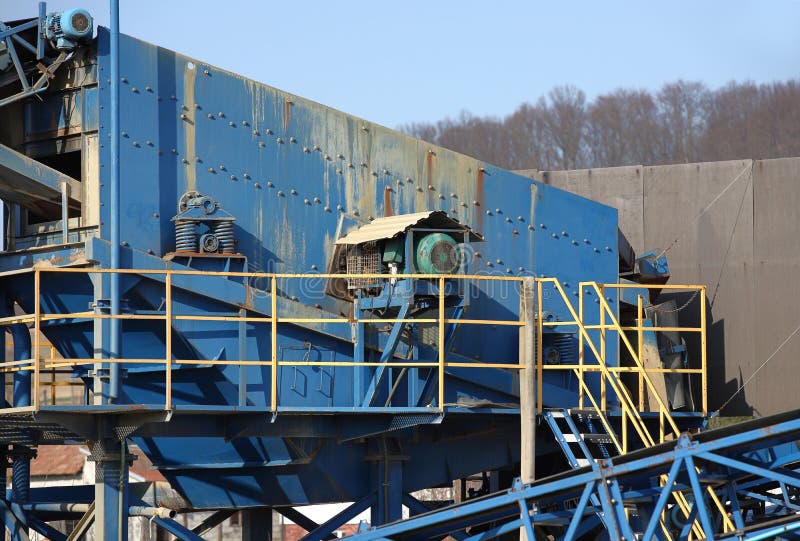 Elements of Equipment for the Extraction and Sorting of Rubble ...