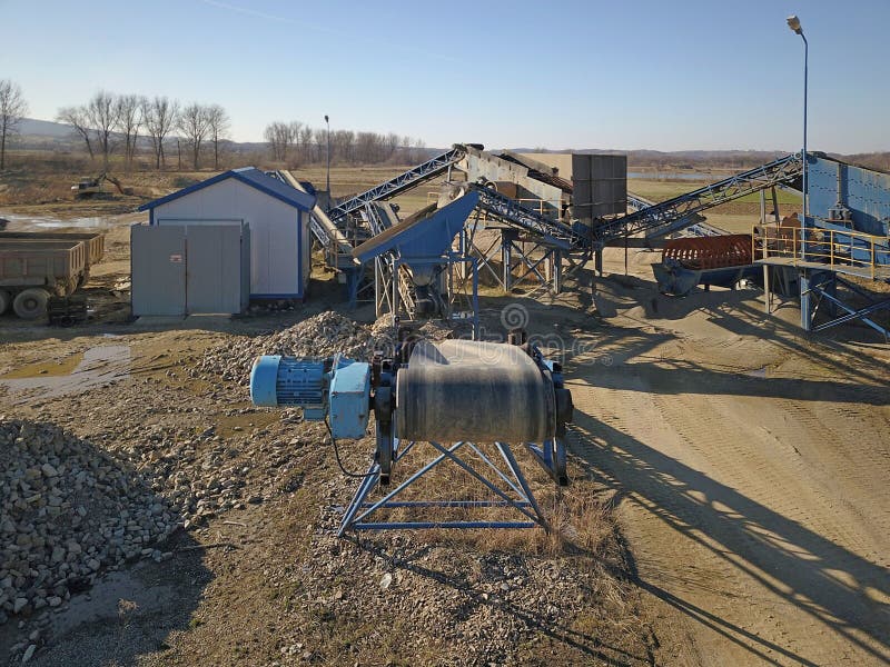 Elements of Equipment for the Extraction and Sorting of Rubble ...