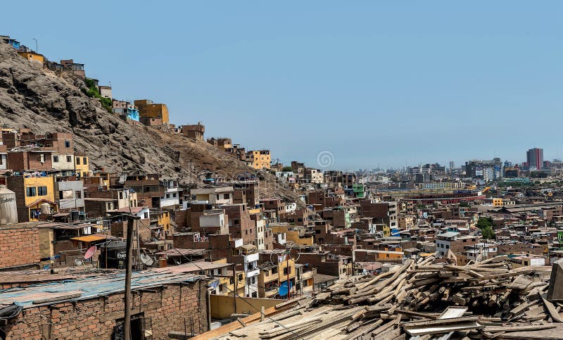 Elendsviertel Cerros San Cristobal in Lima, Peru Redaktionelles ...