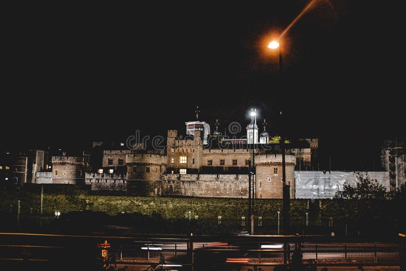 Elephant & Castle London Stock Image - Image of london, darkness: 267076689