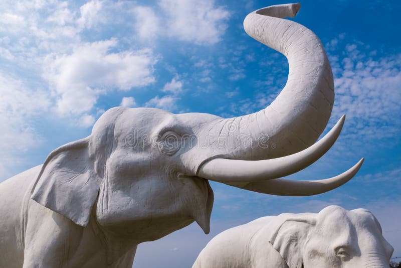 Elephant cement sculpture stock photo. Image of sculpture - 32589228