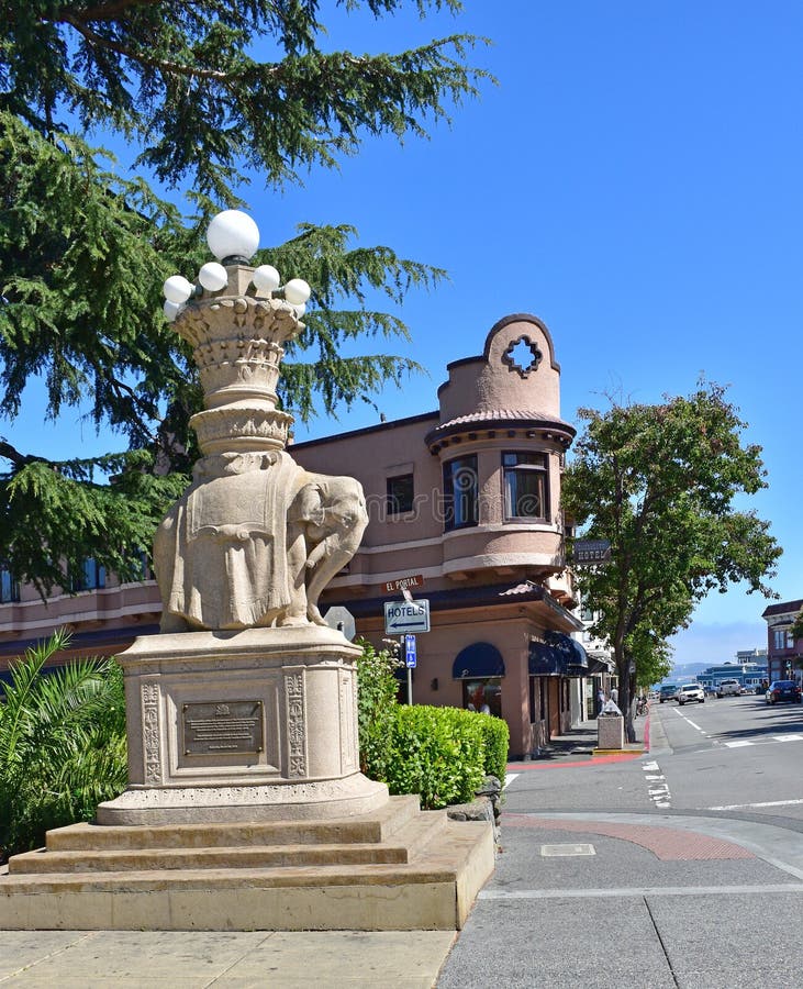 Little Triangular Shaped Park Stock Photos - Free & Royalty-Free Stock ...