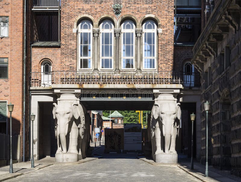 The Elephant Gate at the Carlsberg Brewery in Copenhagen, Denmark ...