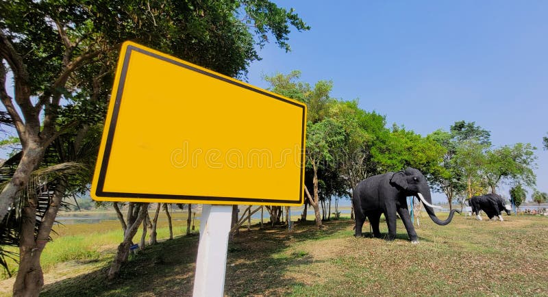 Elephant sign stock image. Image of statue, sign, signal - 333294625