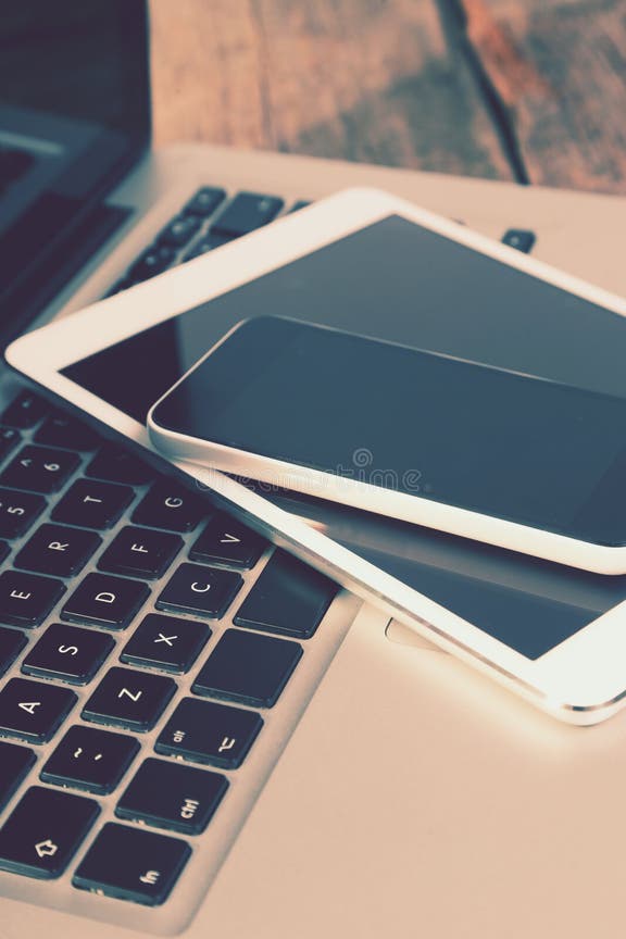 Eletrônica foto de stock. Imagem de teclado, conceito - 54002066