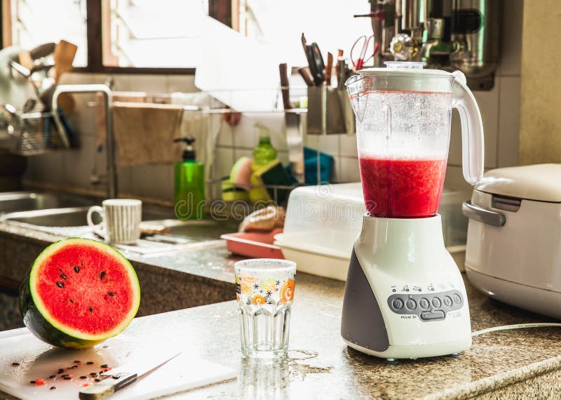 Eletric Juice Blender Machine Stock Photo - Image of juice, fresh: 76225810