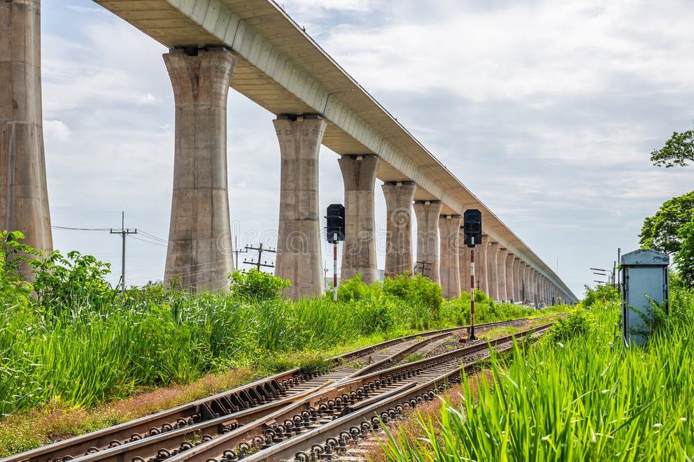 Elevated Railway for High-speed Trains with Ordinary Tracks Underneath ...