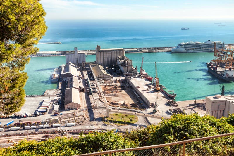 Elevator and Grain Warehouse at the Seaport Stock Image - Image of ...