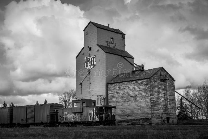 Elevator row, Mossleigh editorial photography. Image of building ...