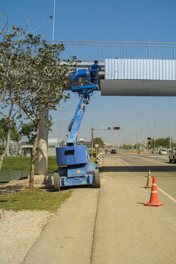 Elevator Working on the Construction Editorial Photography - Image of ...