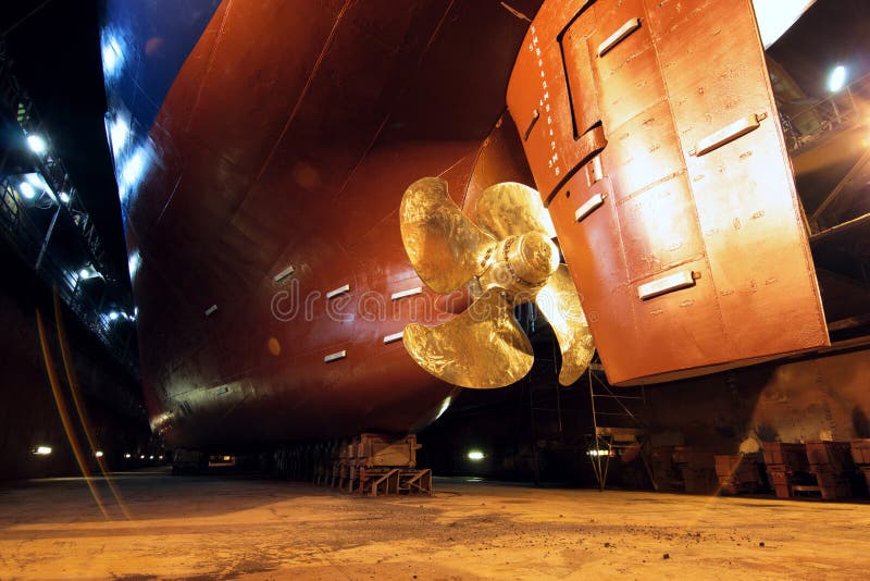 Elica e timone della nave immagine stock. Immagine di bottom - 42429239