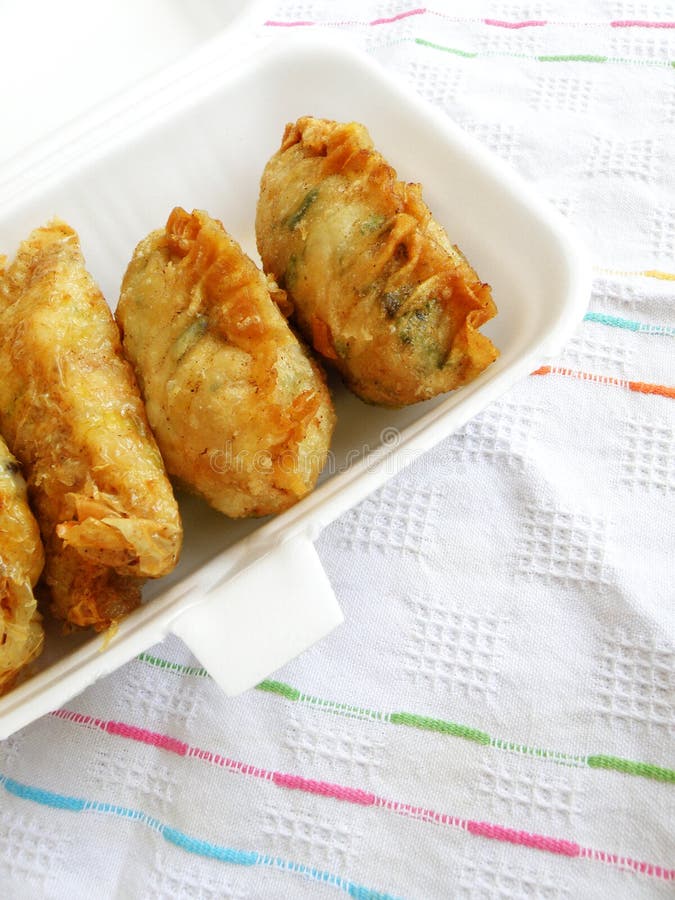 Elimini Gli Spuntini Cinesi, Gnocchi Fritti Fotografia Stock - Immagine ...