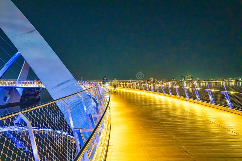Elizabeth Quay Bridge at Night in Perth Editorial Stock Image - Image ...