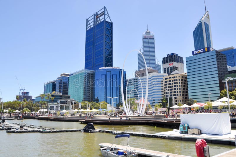 Elizabeth Quay Com Arquitetura Da Cidade De Perth Imagem Editorial ...
