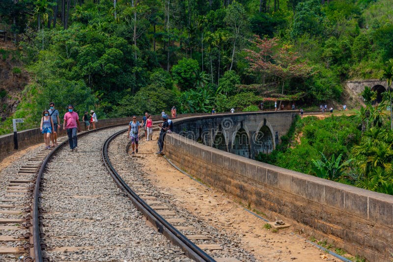 Ella Nine Arch Railway Bridge Sri Lanka Editorial Image - Image of brig ...