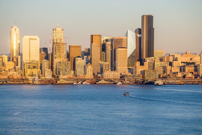Elliott Bay and Skyline editorial stock image. Image of seattle - 140679674