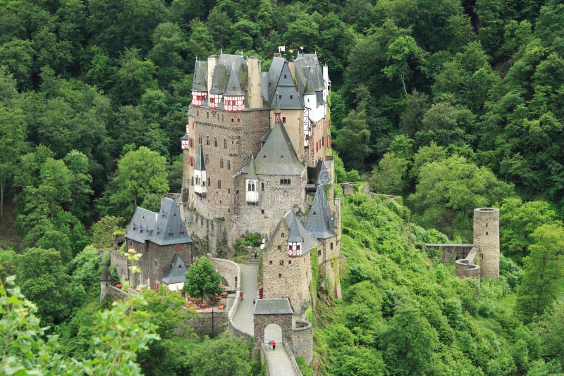 Eltz Castle, Germany editorial photo. Image of forest - 28301026