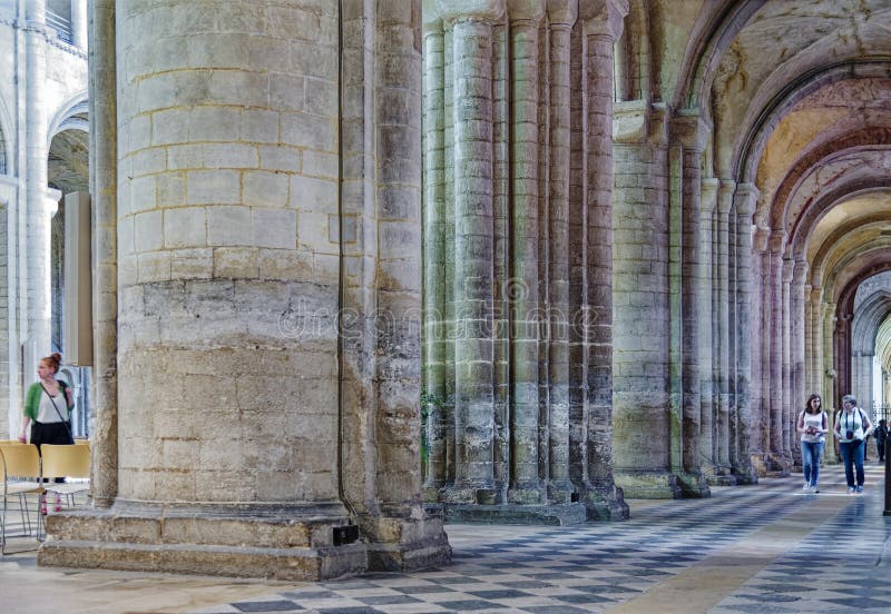 Ely Cathedral Stone Pillars Editorial Image - Image of building, ring ...