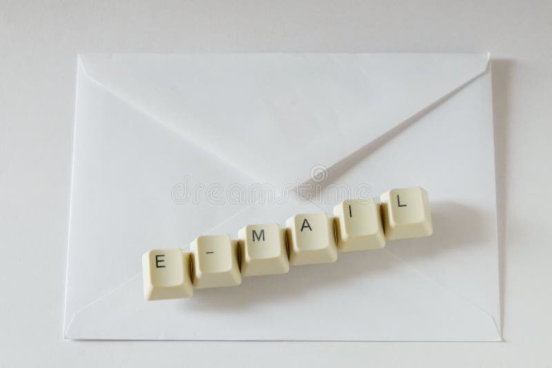 Email y sobre de la letra imagen de archivo. Imagen de alfabético ...