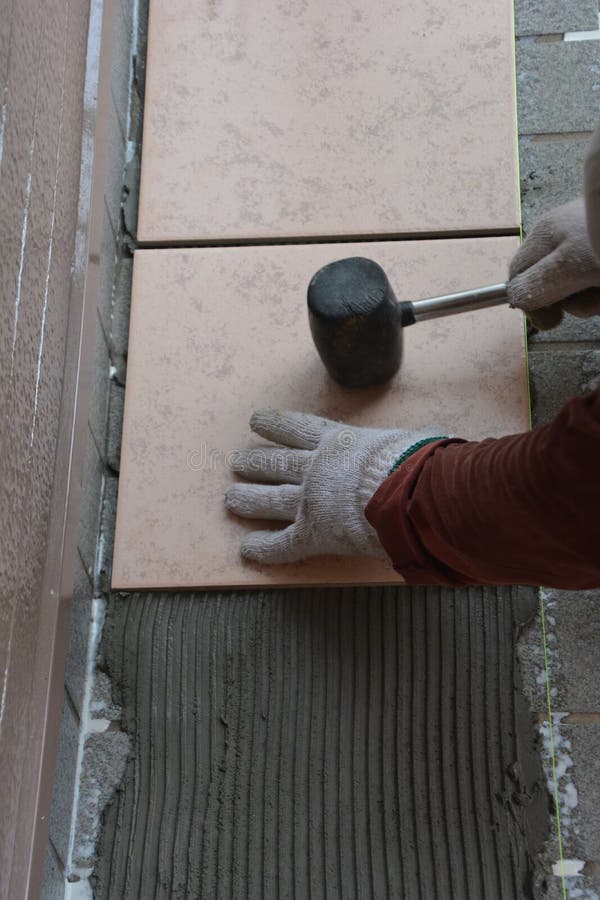 Embaldosado de la entrada imagen de archivo. Imagen de entrada - 122600675