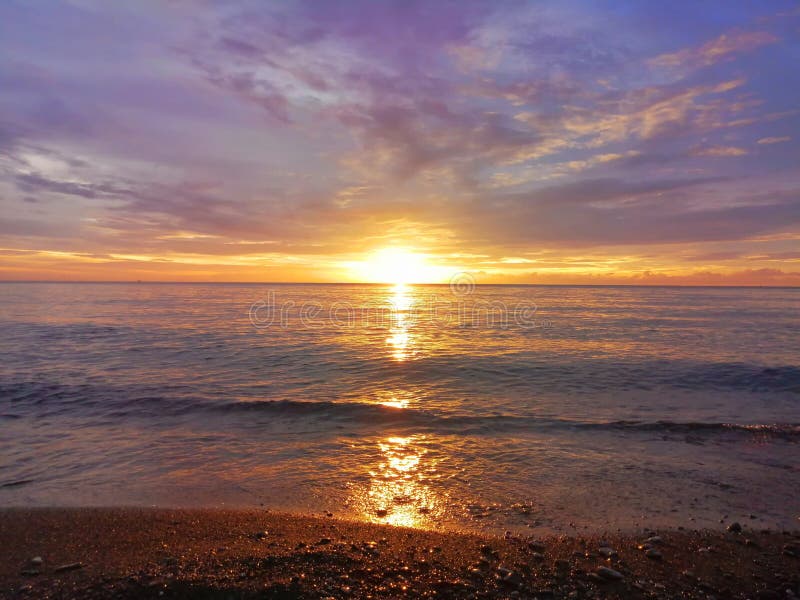 Embrace the sun stock photo. Image of yellow, sunset - 139917534