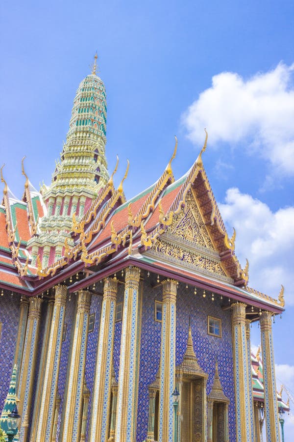 The emerald buddha temple stock image. Image of buddhist - 40322905