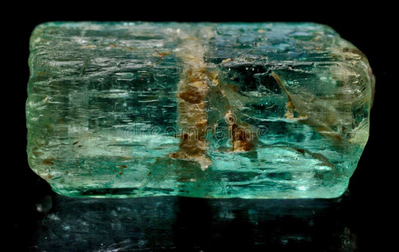 Berilo Verde Esmeralda De La Piedra Preciosa Imagen de archivo - Imagen ...