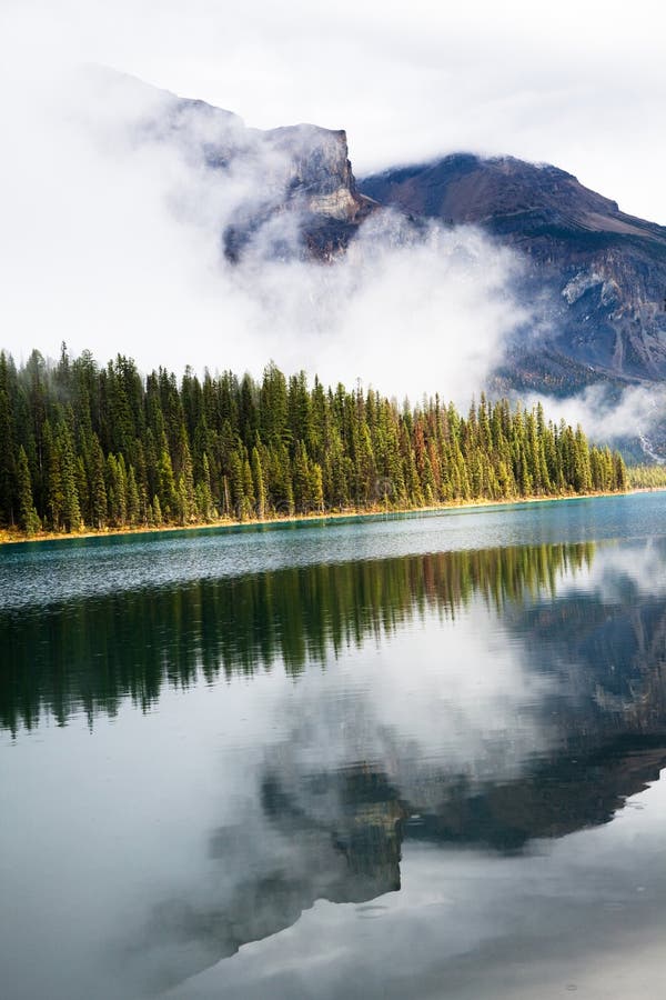 Emerald Lake stock photo. Image of canada, fall, autumn - 21868878