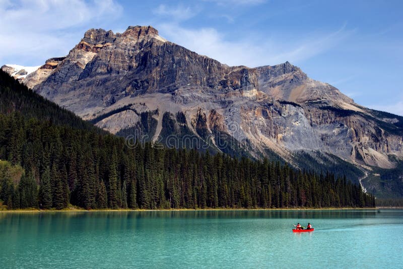 Emerald lake, canada stock image. Image of nature, mountains - 3774621