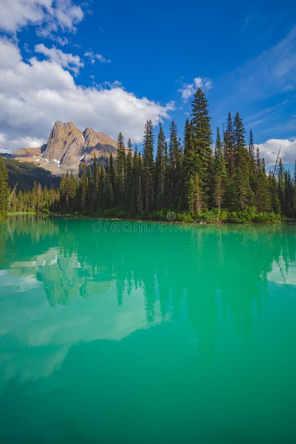 Emerald Lake in Yoho National Park, Canada Stock Photo - Image of ...