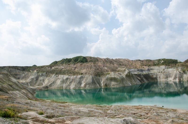 Emerald Water at the Foot of Chalk Sheer Walls of the Quarry Stock ...
