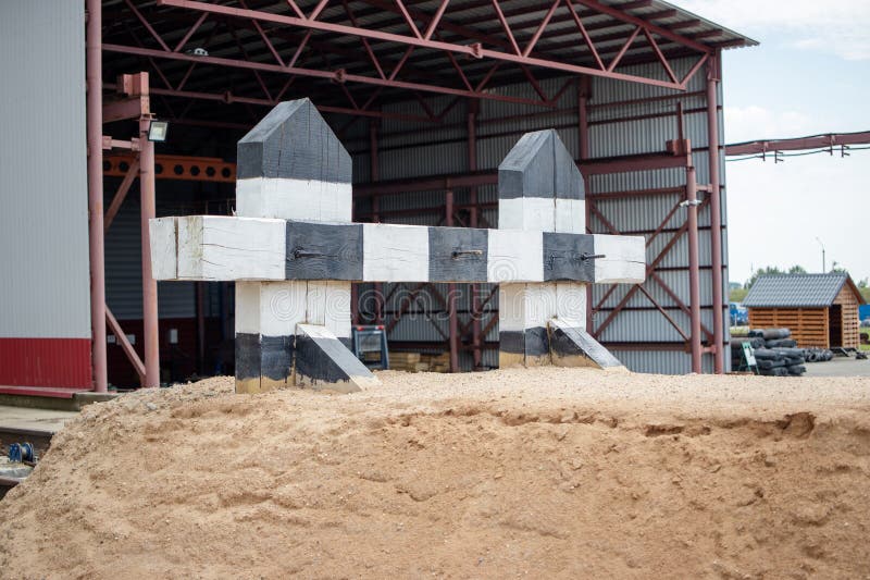 Emergency Braking Devices at a Railway Dead-end with Sand Barrier in an ...